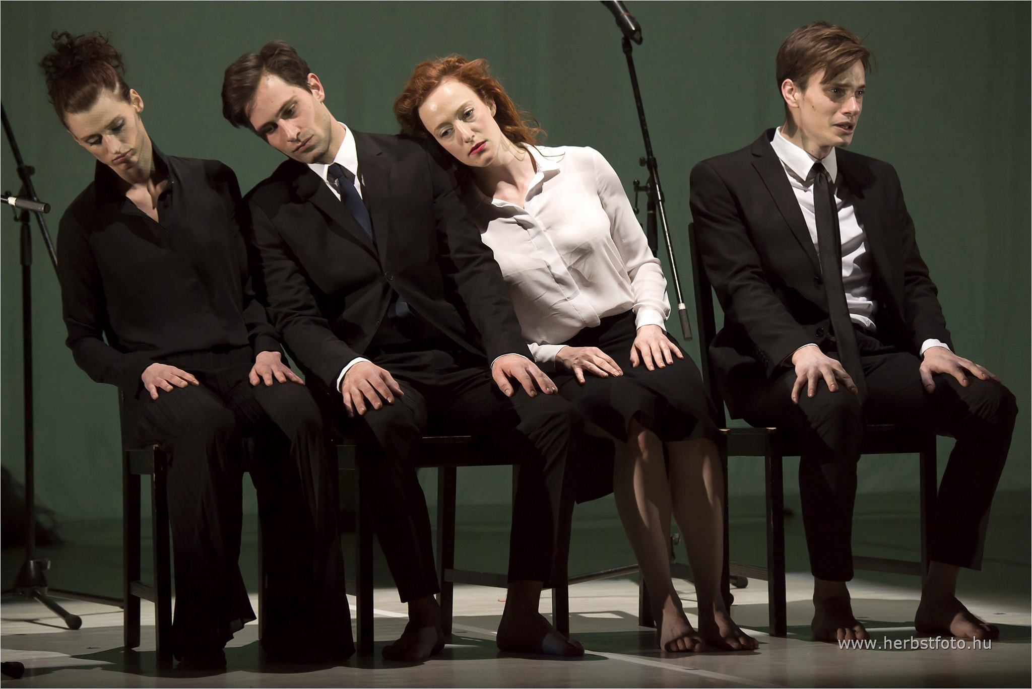 Tánckritika - Kovács Natália: Papírbábok